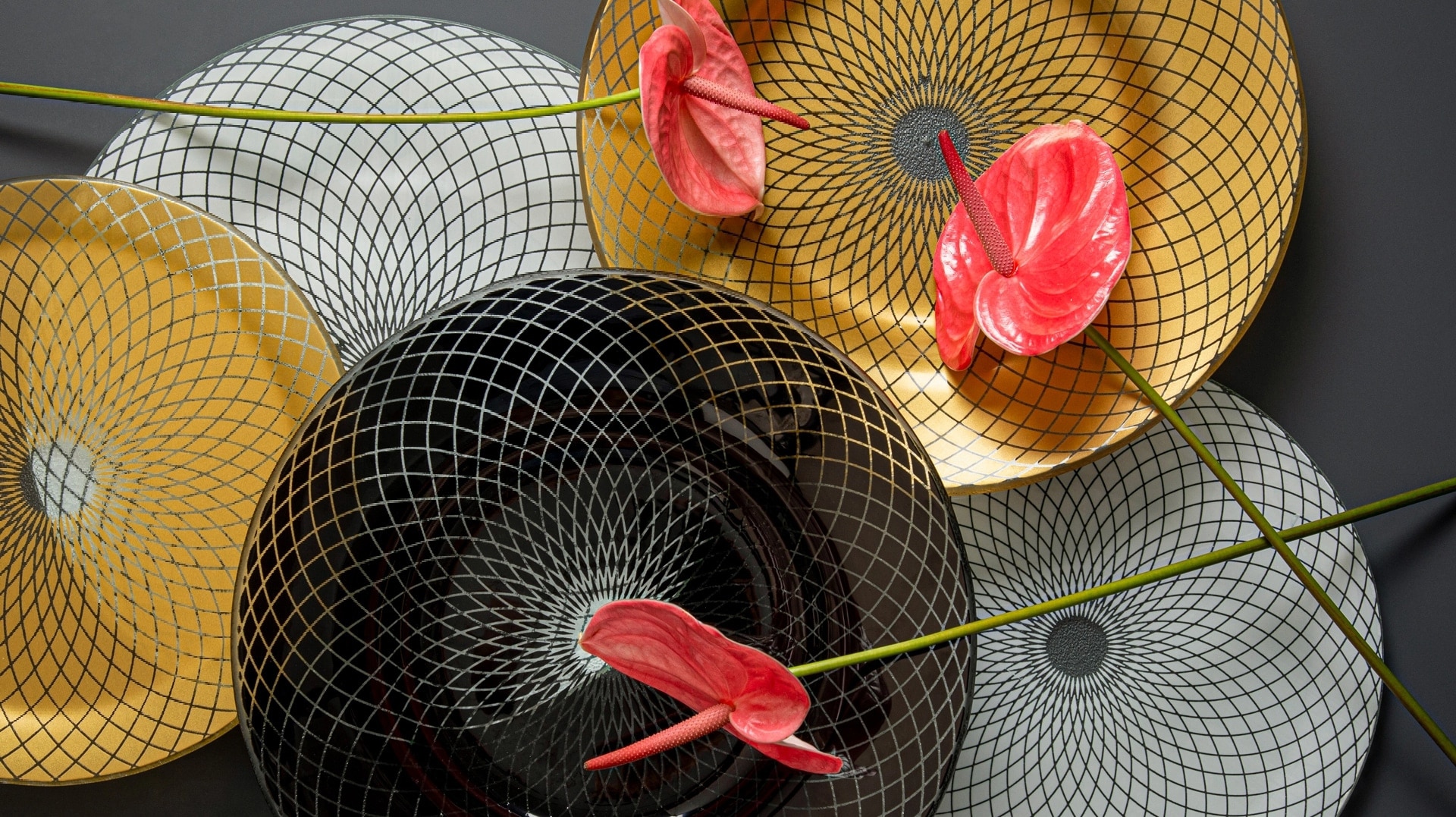 The perfect plate for your guests: Discover the Kalderon Glass ...