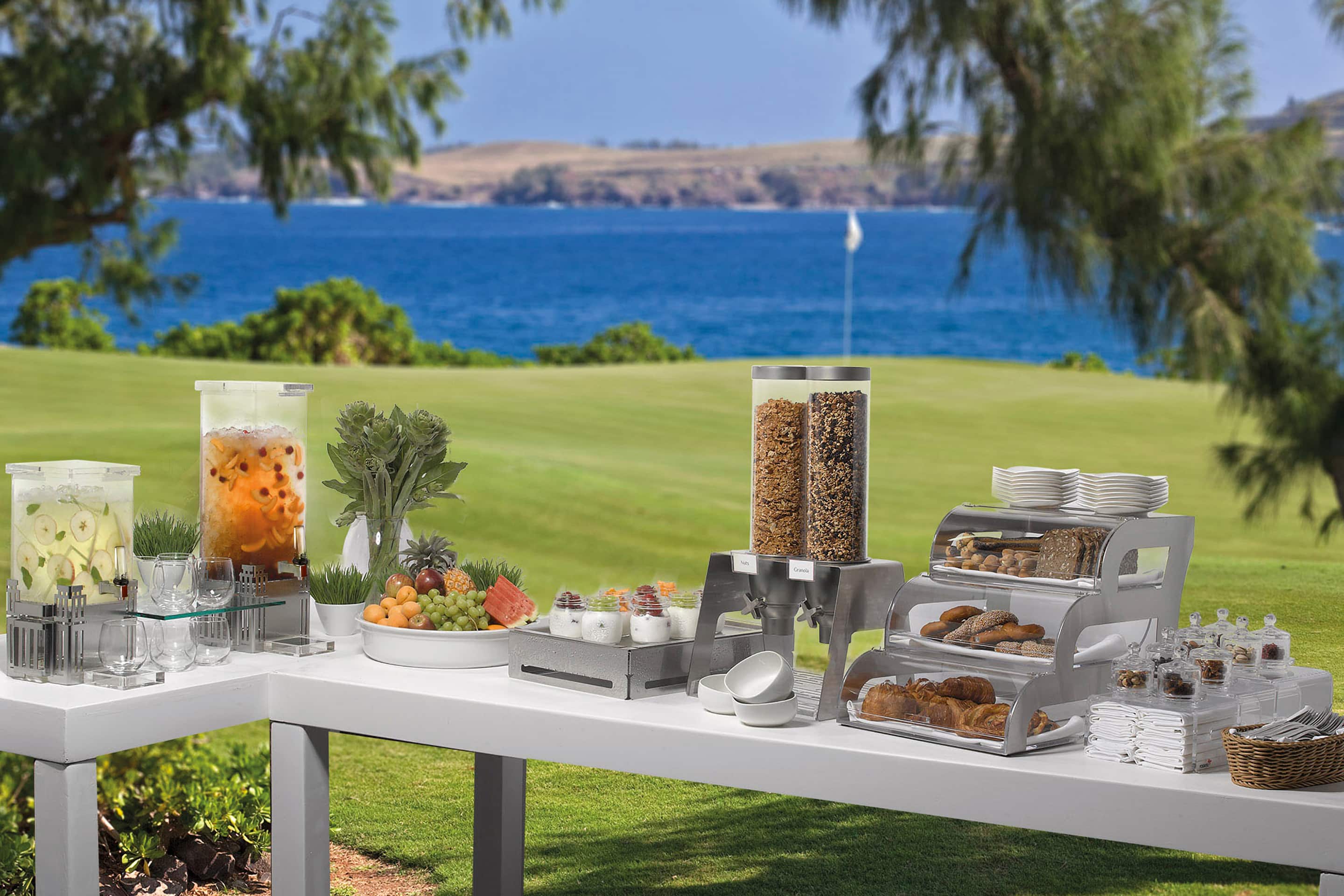 8 Course Food Trends You Need to Bring to Your Clubhouse - Rosseto